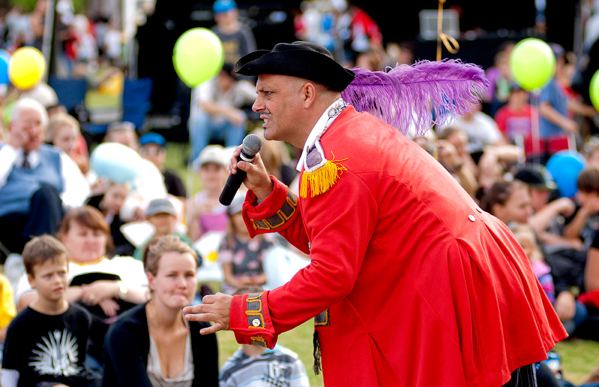 IZIT? Entertainment | Brisbane Entertainment Hire